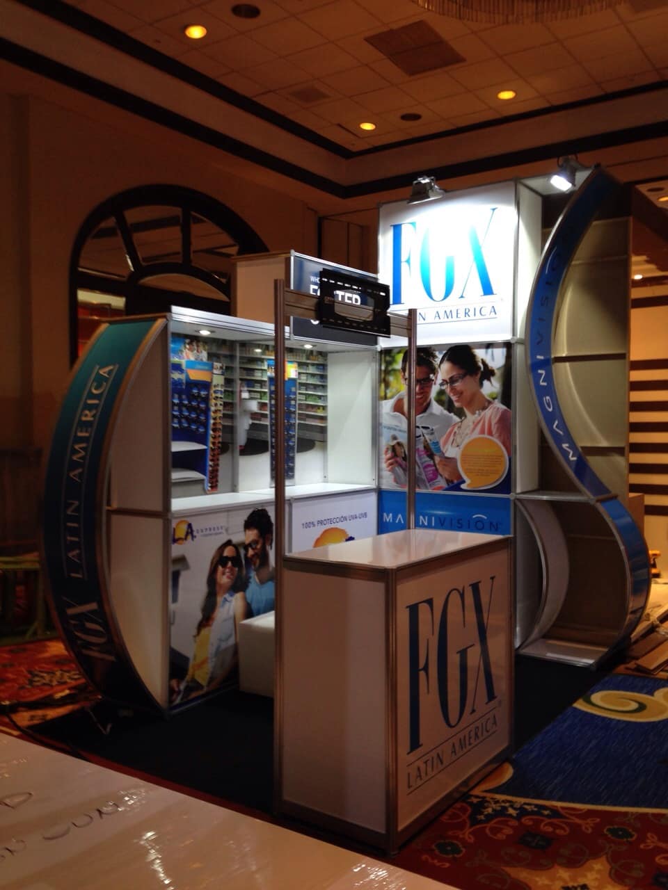 Diseño de Stand 3x2 para FGX en Cancún