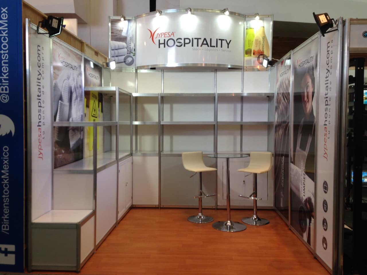 Diseño de stand 3x3 para Jypesa en Cancún